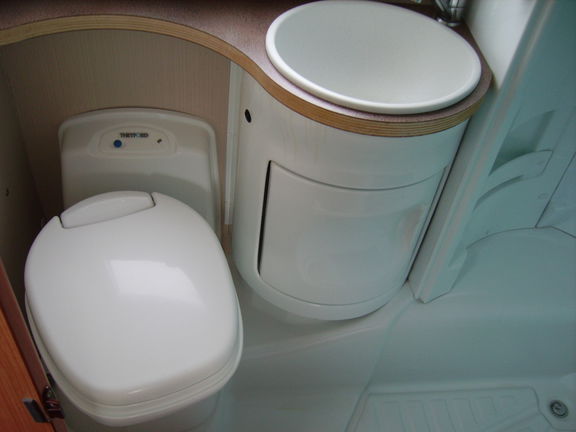 2007 Chausson Welcome 75 - SOLD | Black Country Caravans & Camping