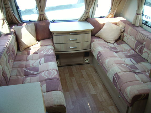 2008 Elddis Avante 462 - SOLD | Black Country Caravans & Camping