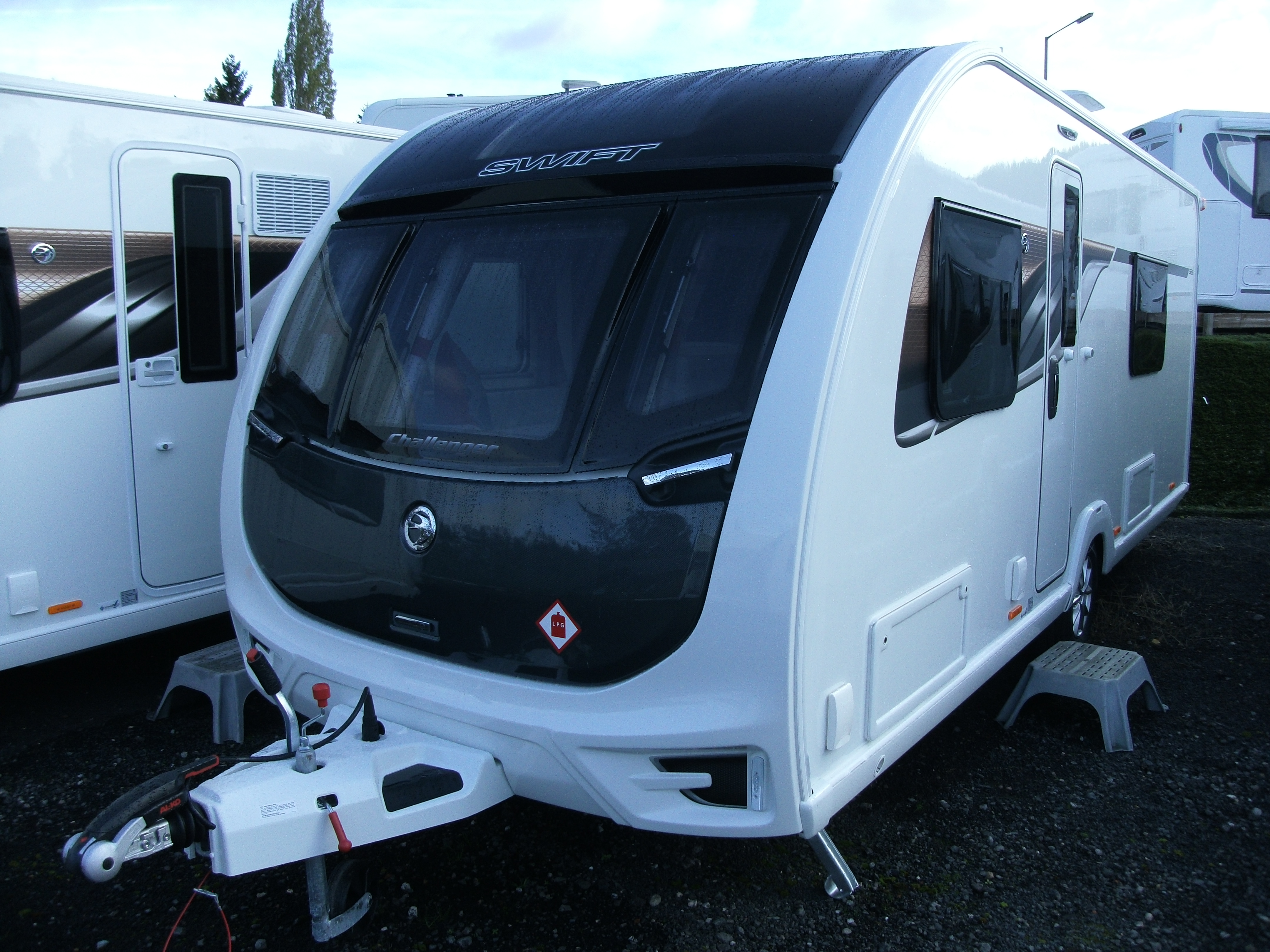 2018 Swift Challenger 565 AL - SOLD | Black Country Caravans & Camping