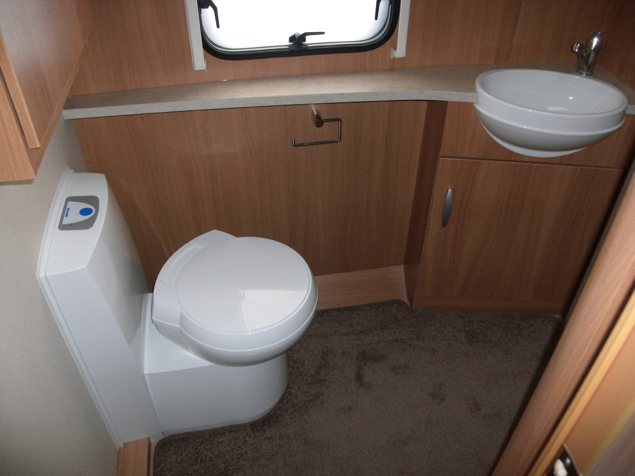 2010 Swift Challenger 570 - SOLD | Black Country Caravans & Camping