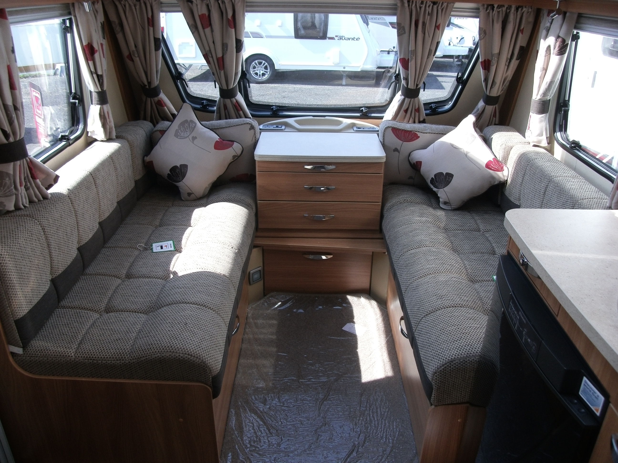 2013 Swift Challenger SE 570 - SOLD | Black Country Caravans & Camping
